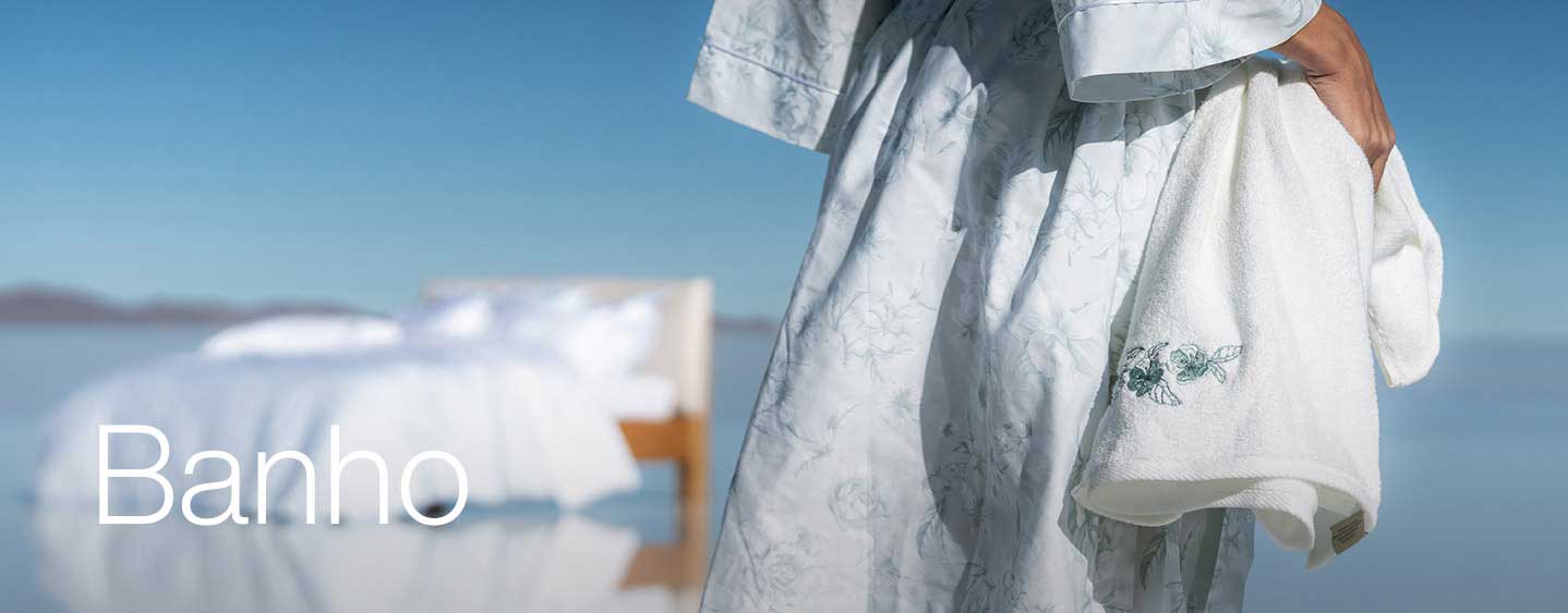 Cama Mesa e Banho - Karsten